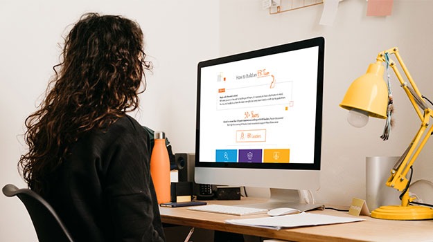 How to Build an HR Team (Infographic)